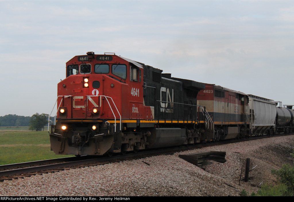CN 4641 & BCOL 4623 (1)